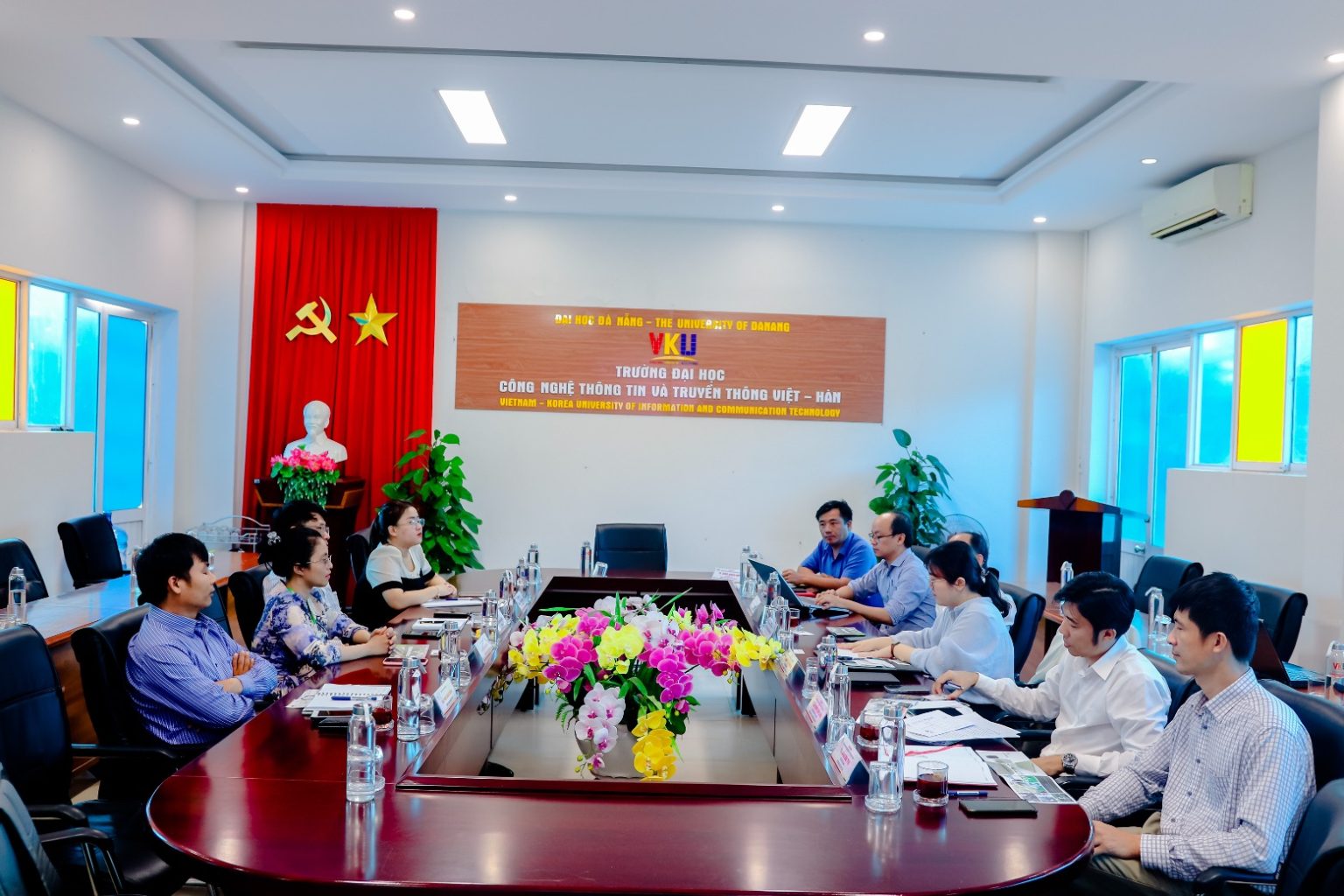 VKU And Trung Nam EMS Cooperate To Develop High Quality Technology ...